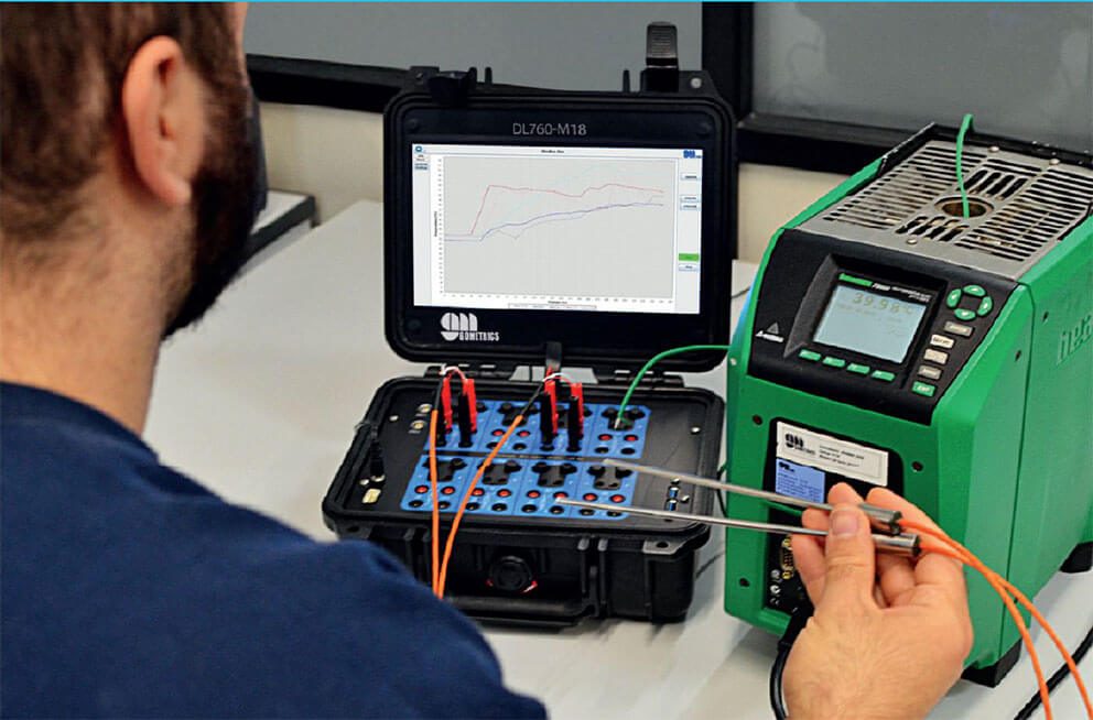 RTMetrics DL760-M18 thermomètre de référence multicanaux avec logiciel